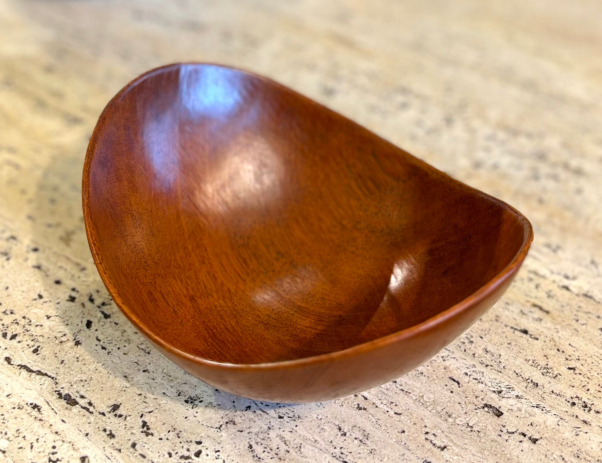 Sculptural teak bowl by Stig Sandkvist – gallery midlandia